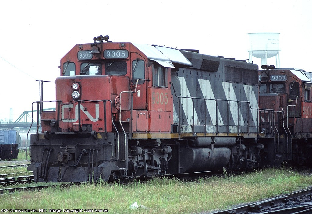 CN GP40 9305